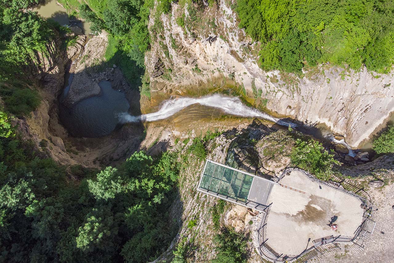 Racha – a magical Georgian region. Itinerary for 1-2 days.